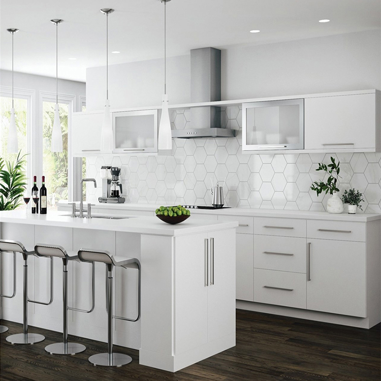 Panels and Tiles, Which is Better for Your Kitchen Wall?